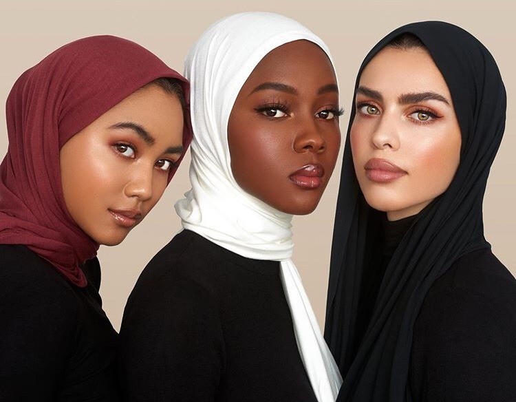 The Full Guide to Hijab Colors based on Skin Tone, and Undertones ...